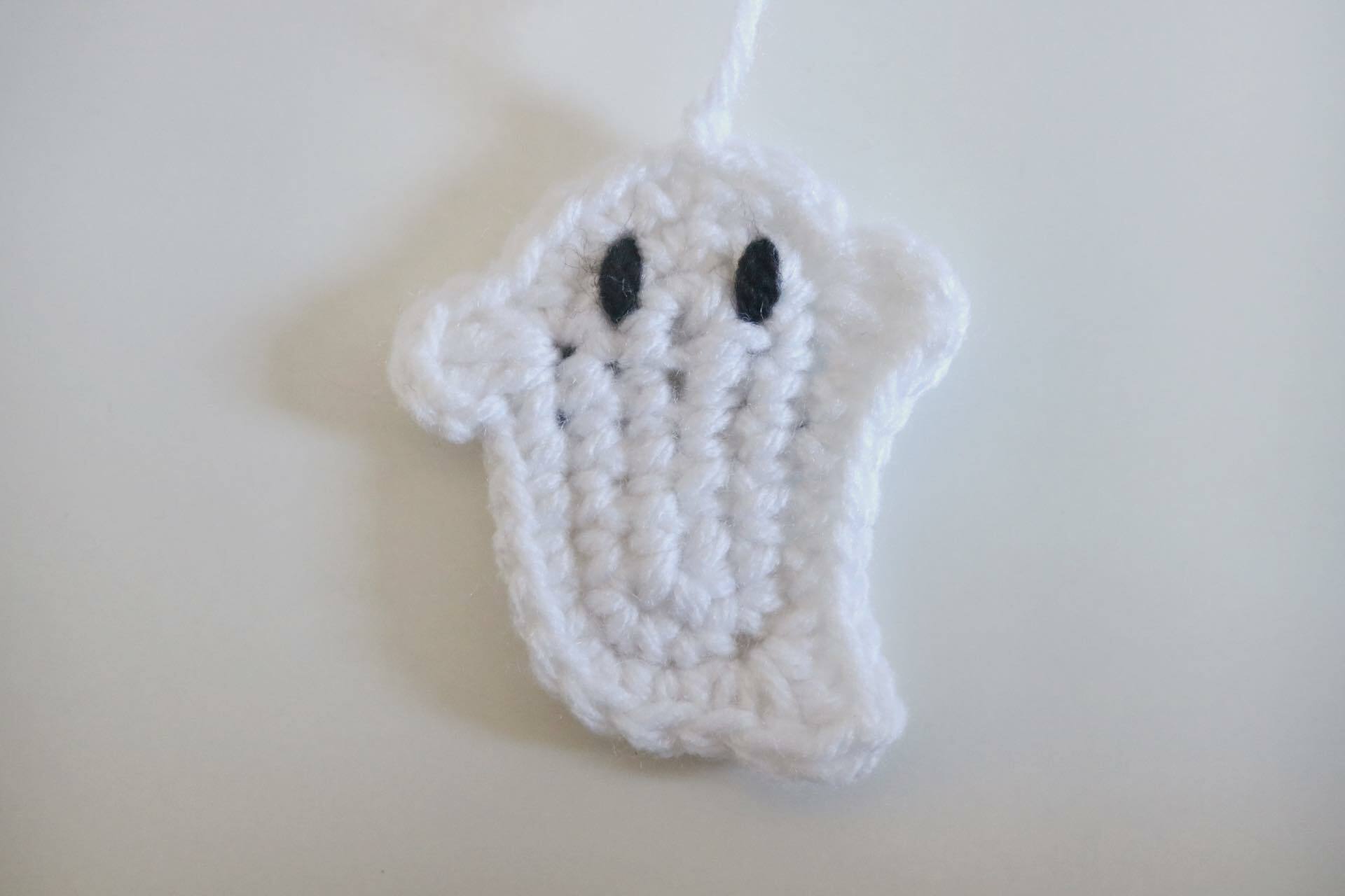 3 Free and Easy Crochet Ghost Patterns for Halloween - Knits and Knots ...