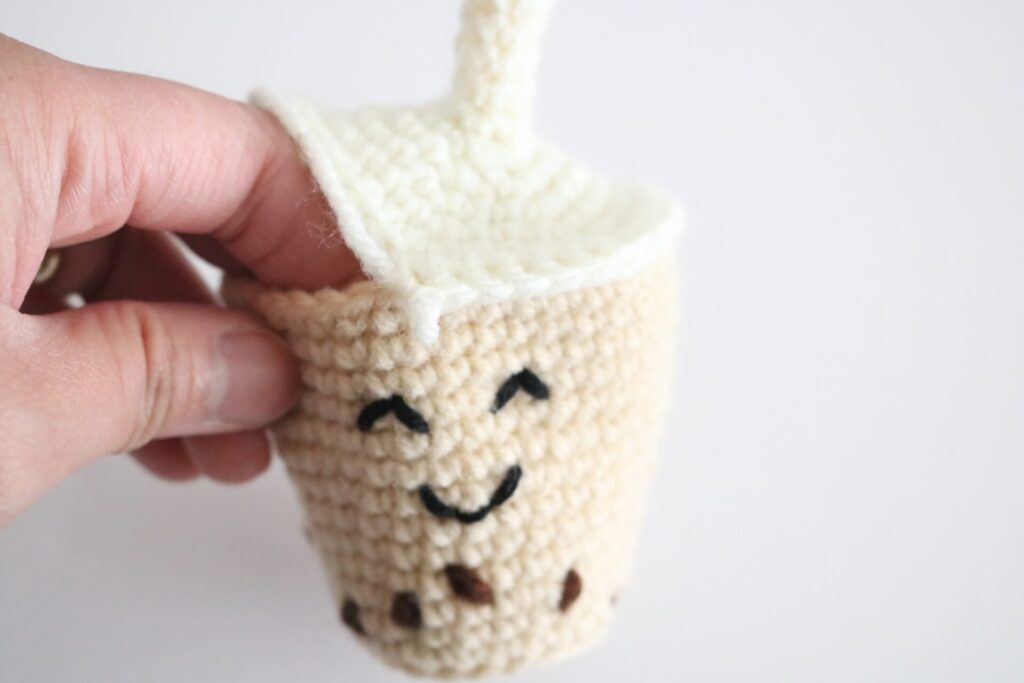 How to Crochet a No-Sew Amigurumi Boba Tea - Knits and Knots by AME