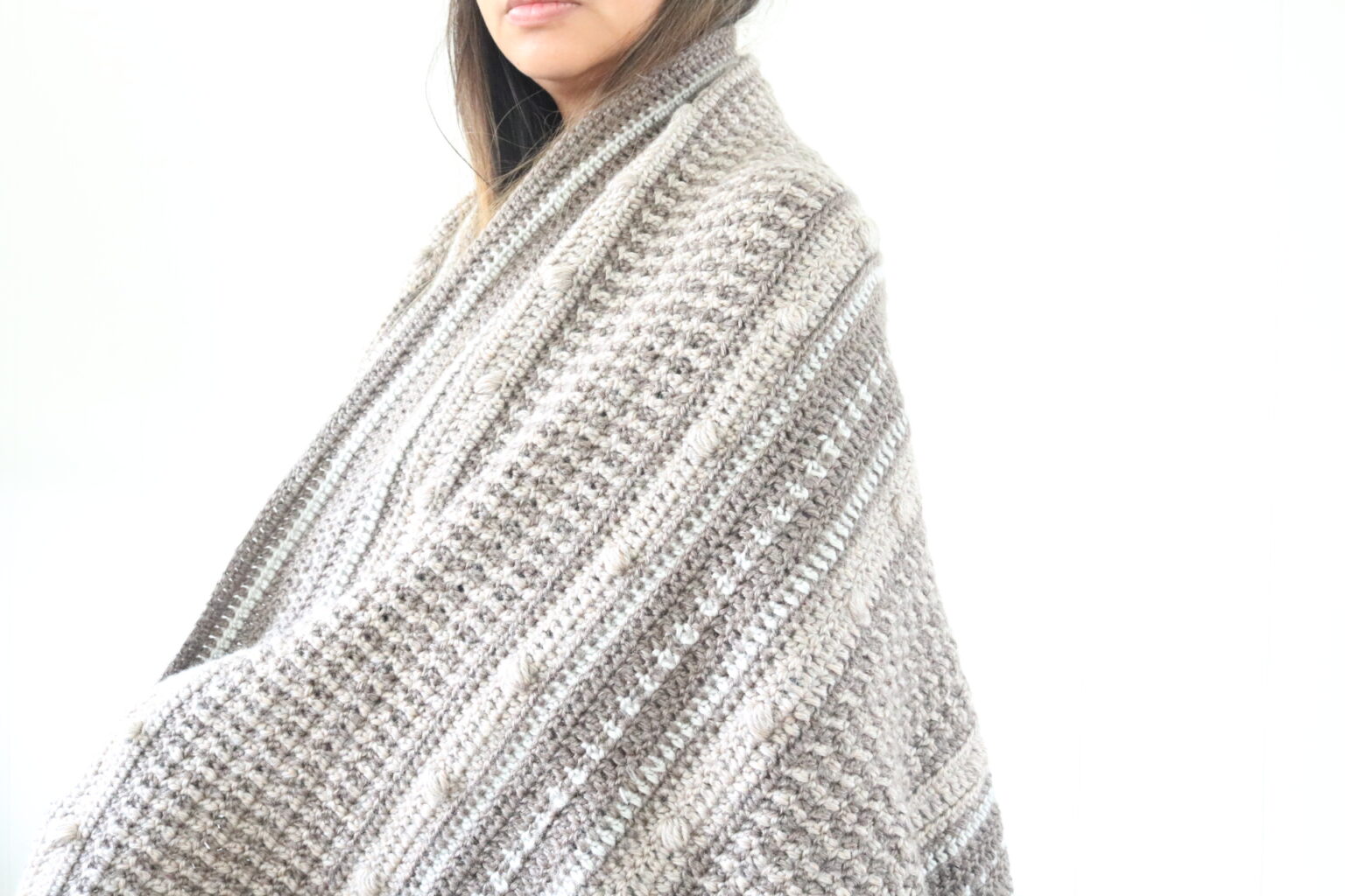 How to Make this Crocheted Blanket Wrap for your Fall Wardrobe